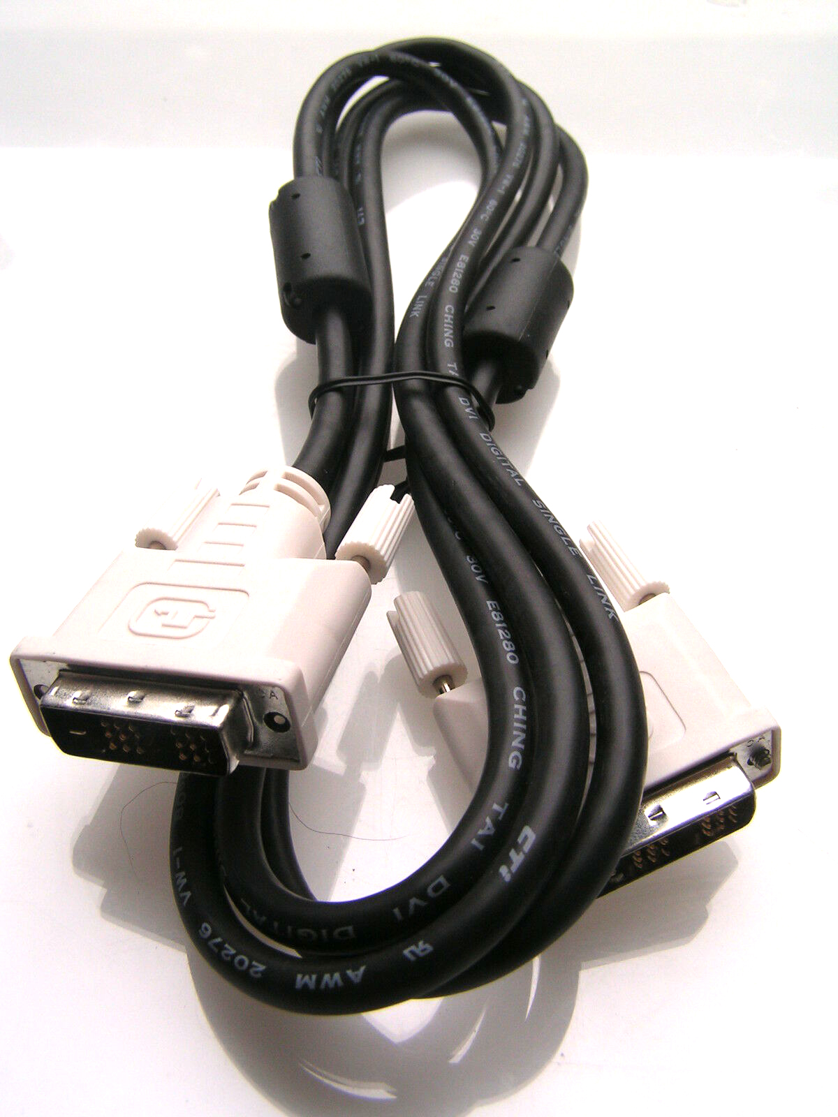 DVI-D to Plug lead for TFT monitor to PC 18+1 Pin 2 Mtr OM0773 | Rich ...