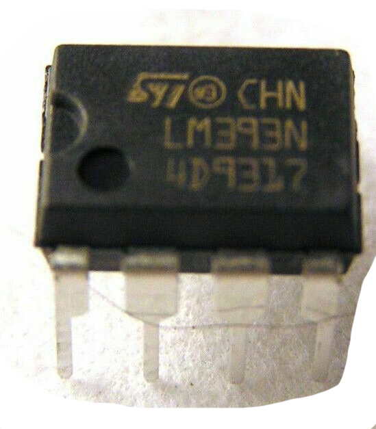 S.T. Microelectronics LM393N Analogue Dual Comparator 8-PDIP OM0029 | Rich Electronics