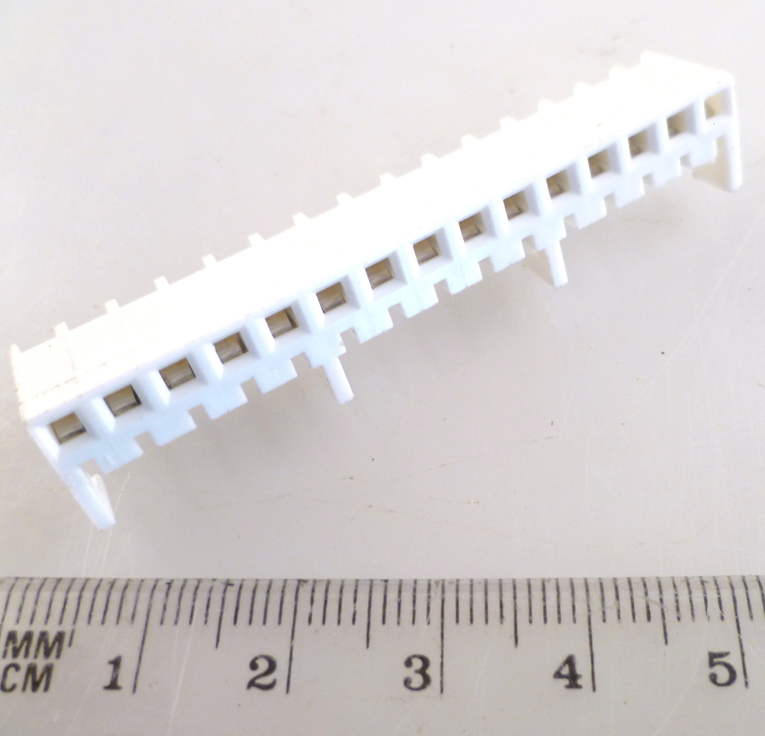 PCB SIL Socket 0.156 in. Pitch Vertical Range 2 to 15 Way 10 Pieces ...