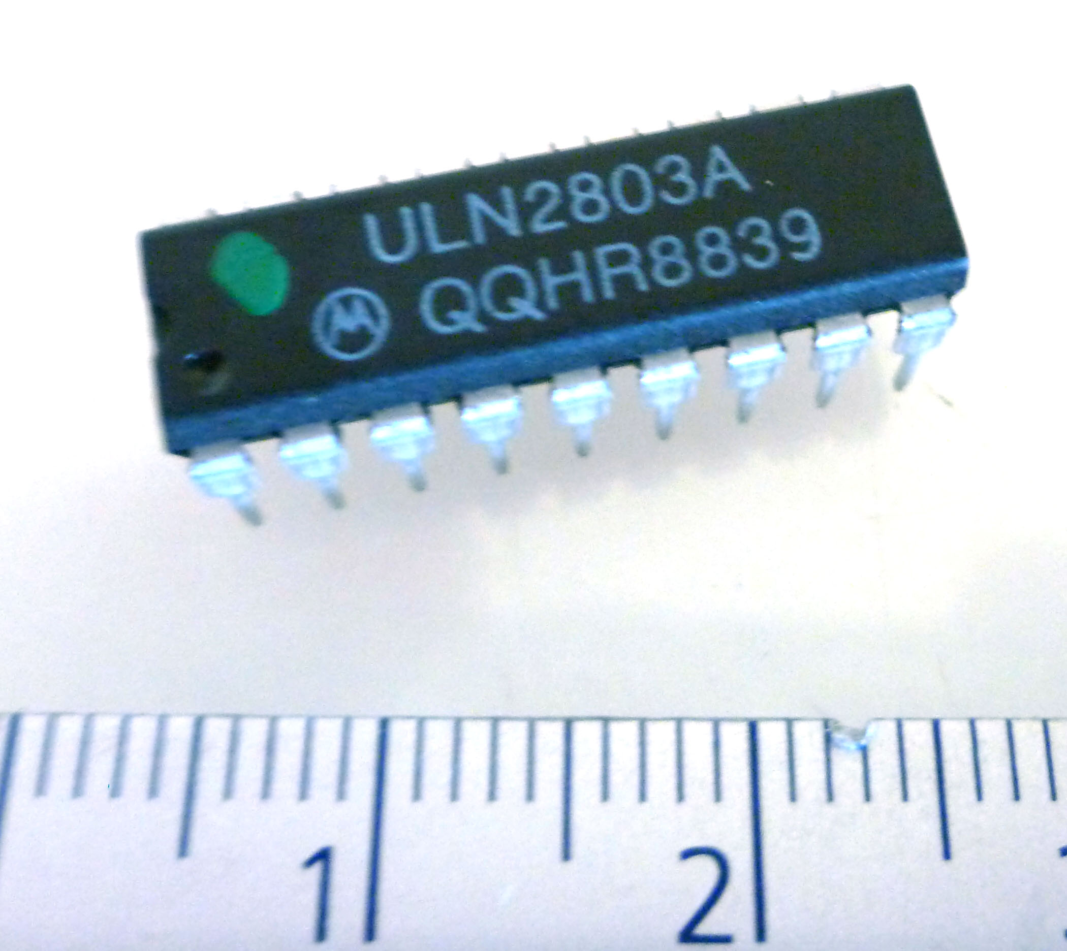 Motorola ULN2803A High Current Darlington Array 18PDIP OM0020P | Rich ...