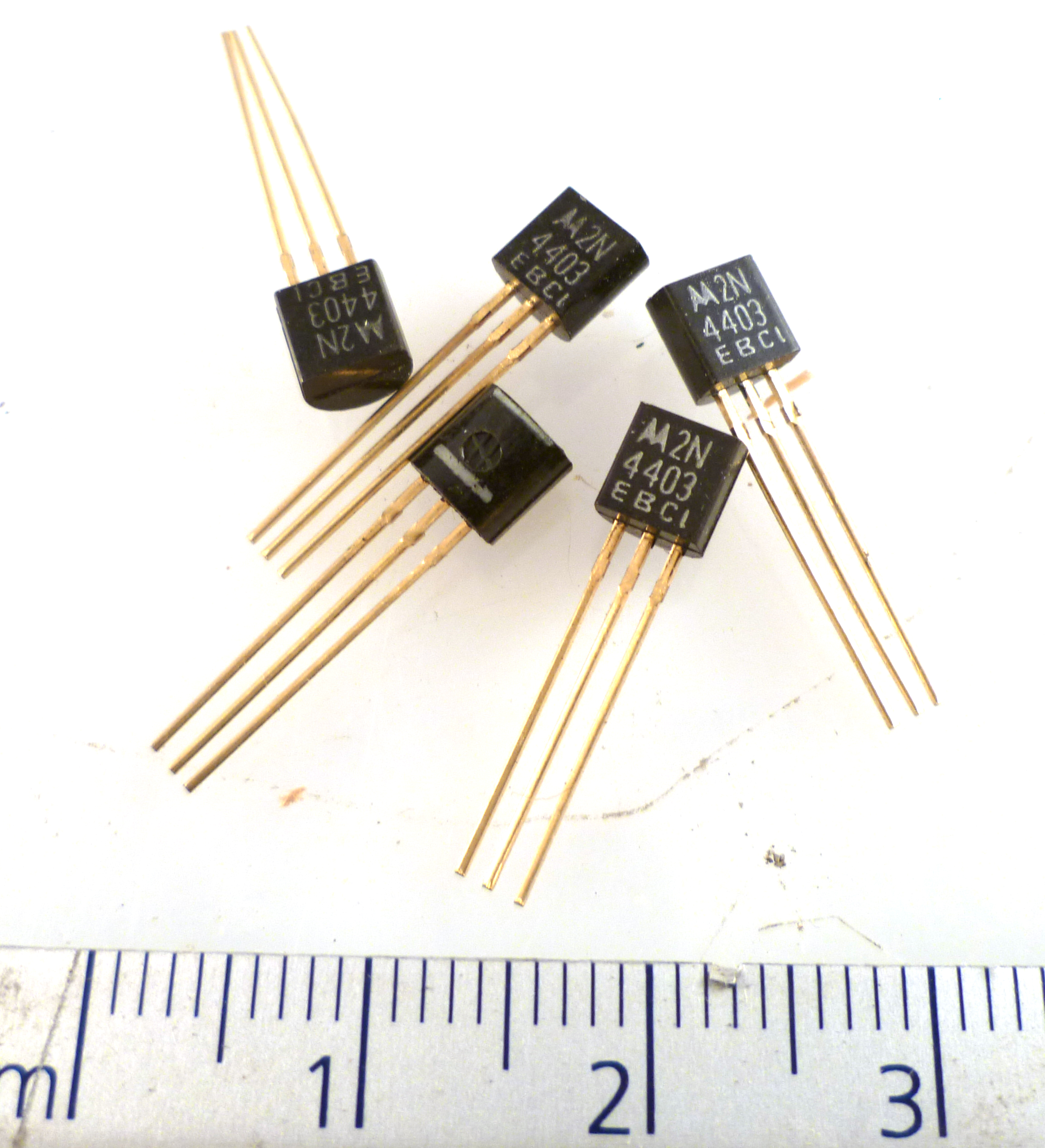 Motorola 2N4403 General Purpose Silicon PNP TO92 Transistor 5 Pieces ...
