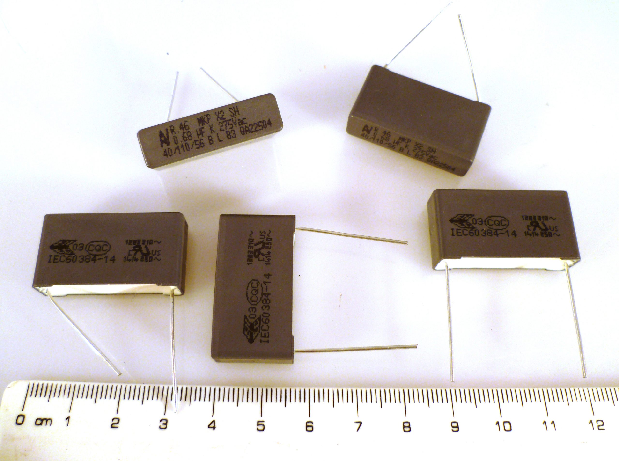 Kemet R46KR368050M1K EMI Capacitor MKP X2 275VAC 110°C 0.68uF 10% MBJ2 ...