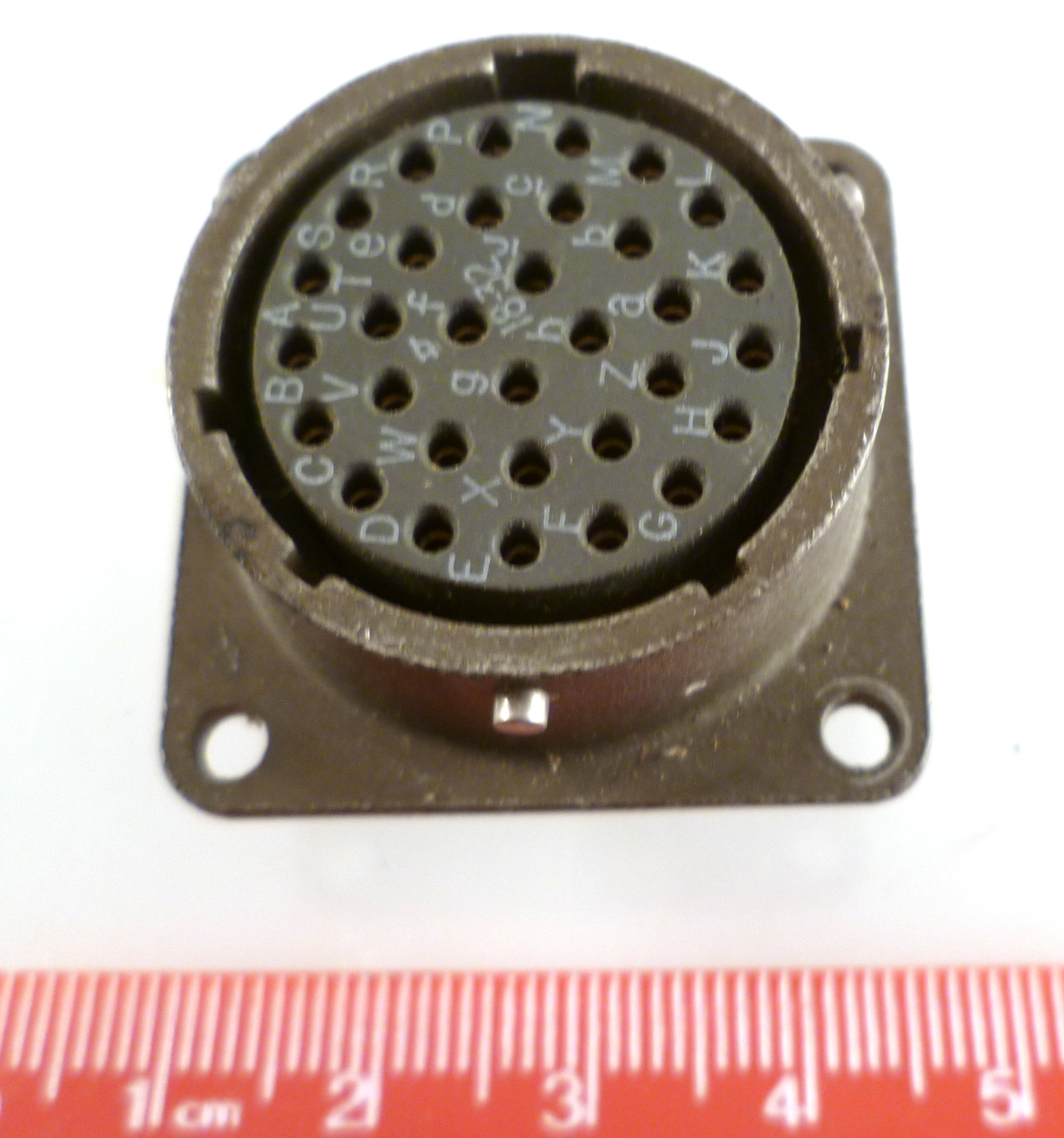 Cannon KPT02E18-32SW Milspec Bulkhead 32 Way Socket OM0734Z4 | Rich ...