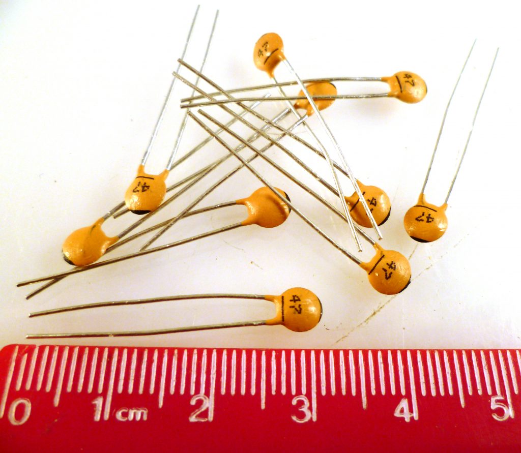 CTC Ceramic Disc Capacitor 39pF 100V 2.5mm 5% 20 Pieces MBD020E | Rich ...