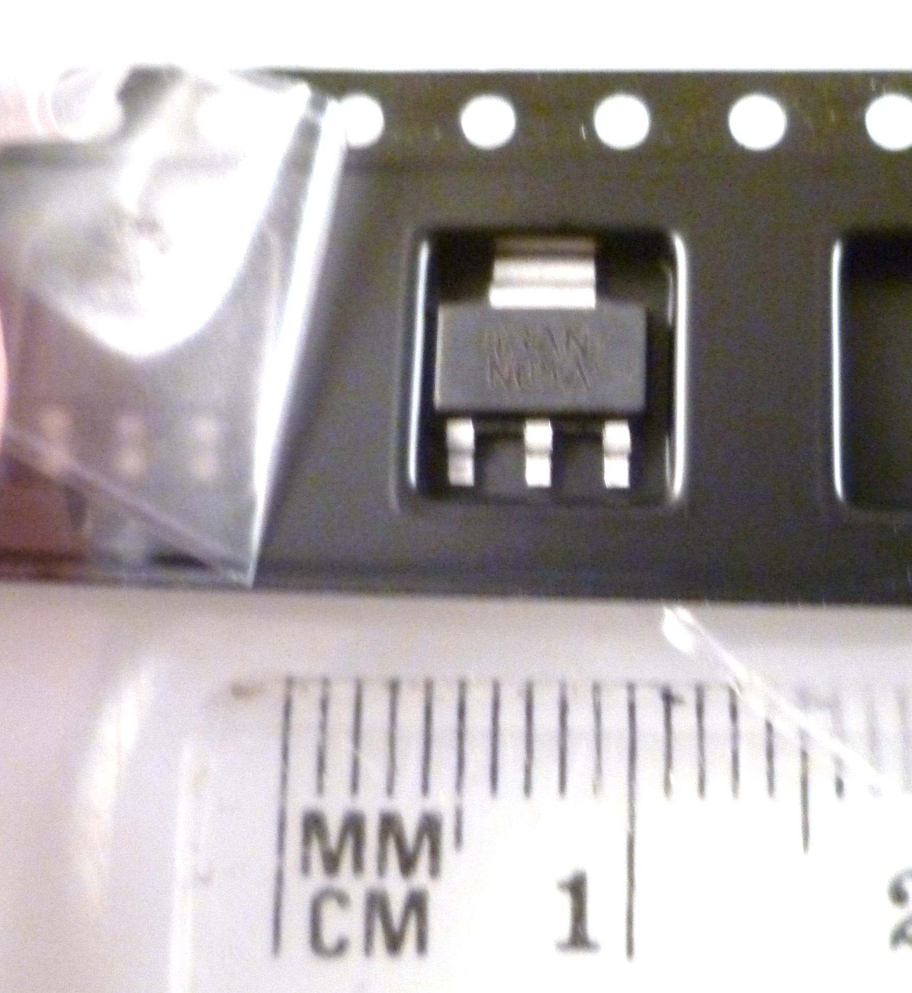 National Semiconductor LM1117MP-3.3 Low-Dropout Linear Regulator OMB2-18G | Rich Electronics