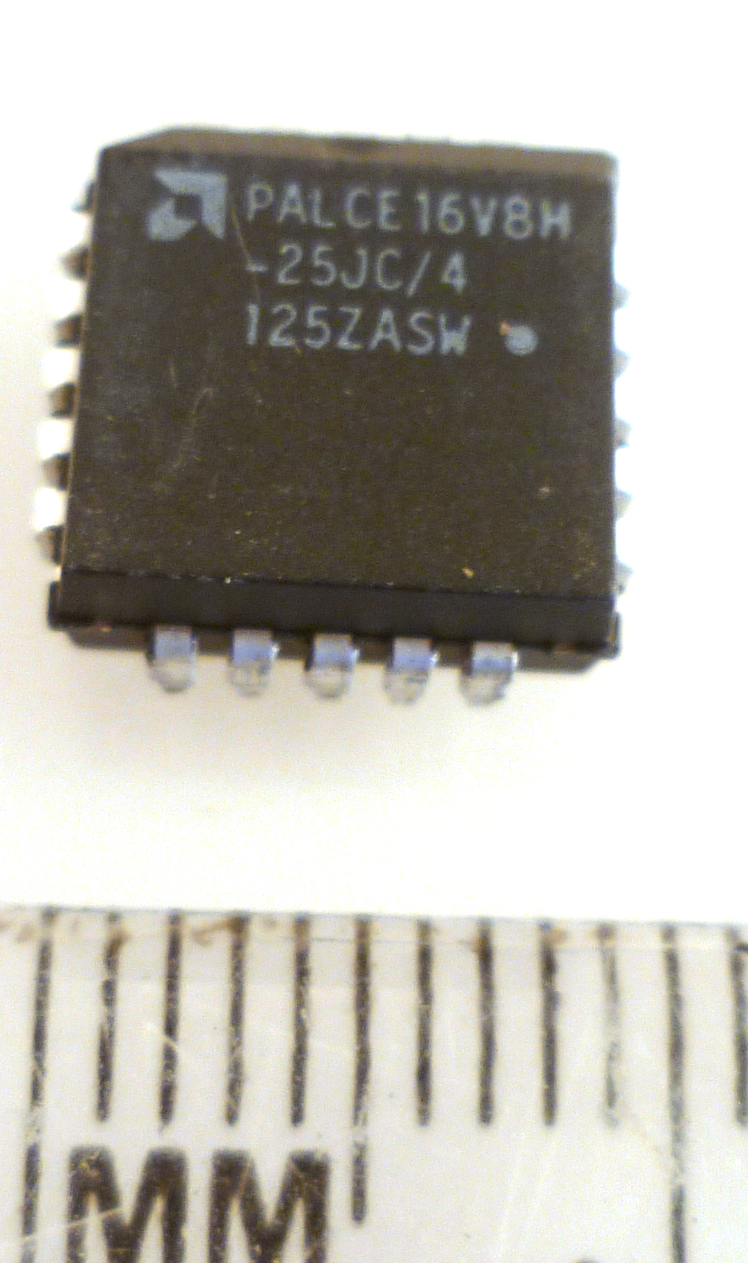 AMD PALCE16V8H-25JC/4 PLCC-20 Simple Programmable Logic Device OMB3-49C ...