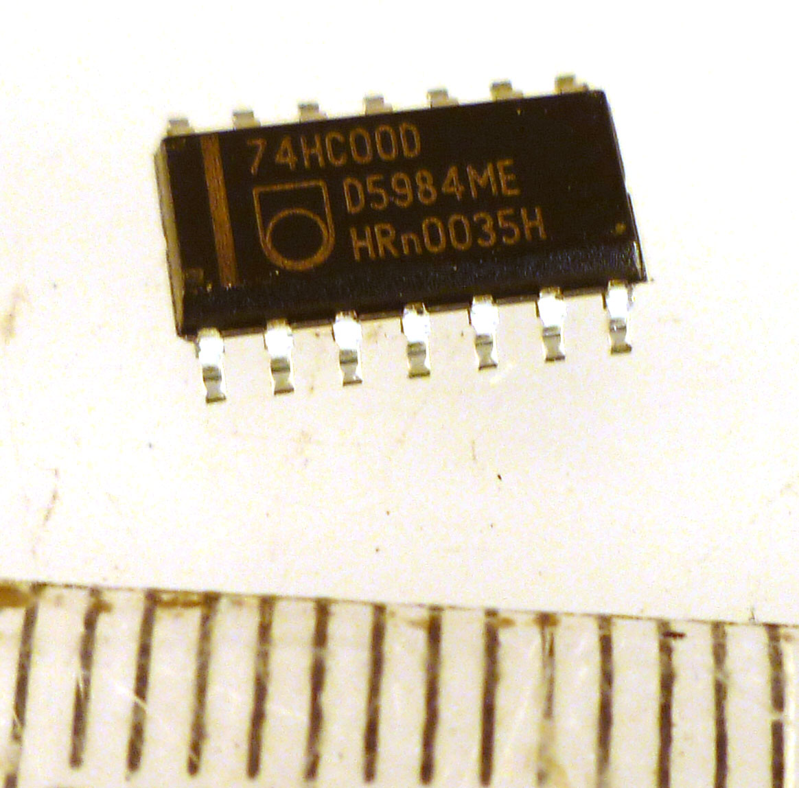 Philips 74HC00D Quad 2-Input NAND Gate 14PSOIC OM0065E | Rich Electronics