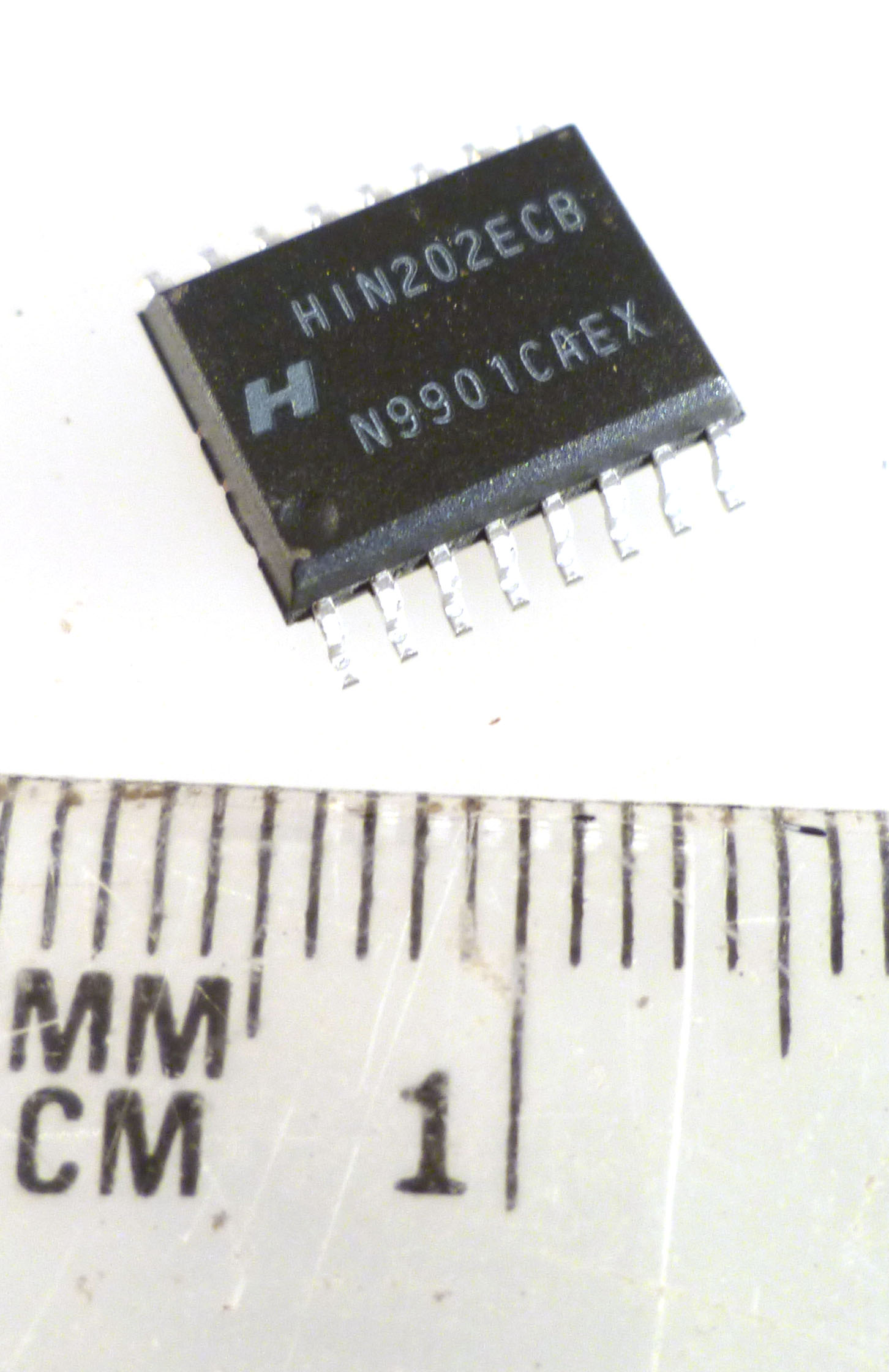 Hin HIN202ECB RS 232 Transceiver MBF028H | Rich Electronics
