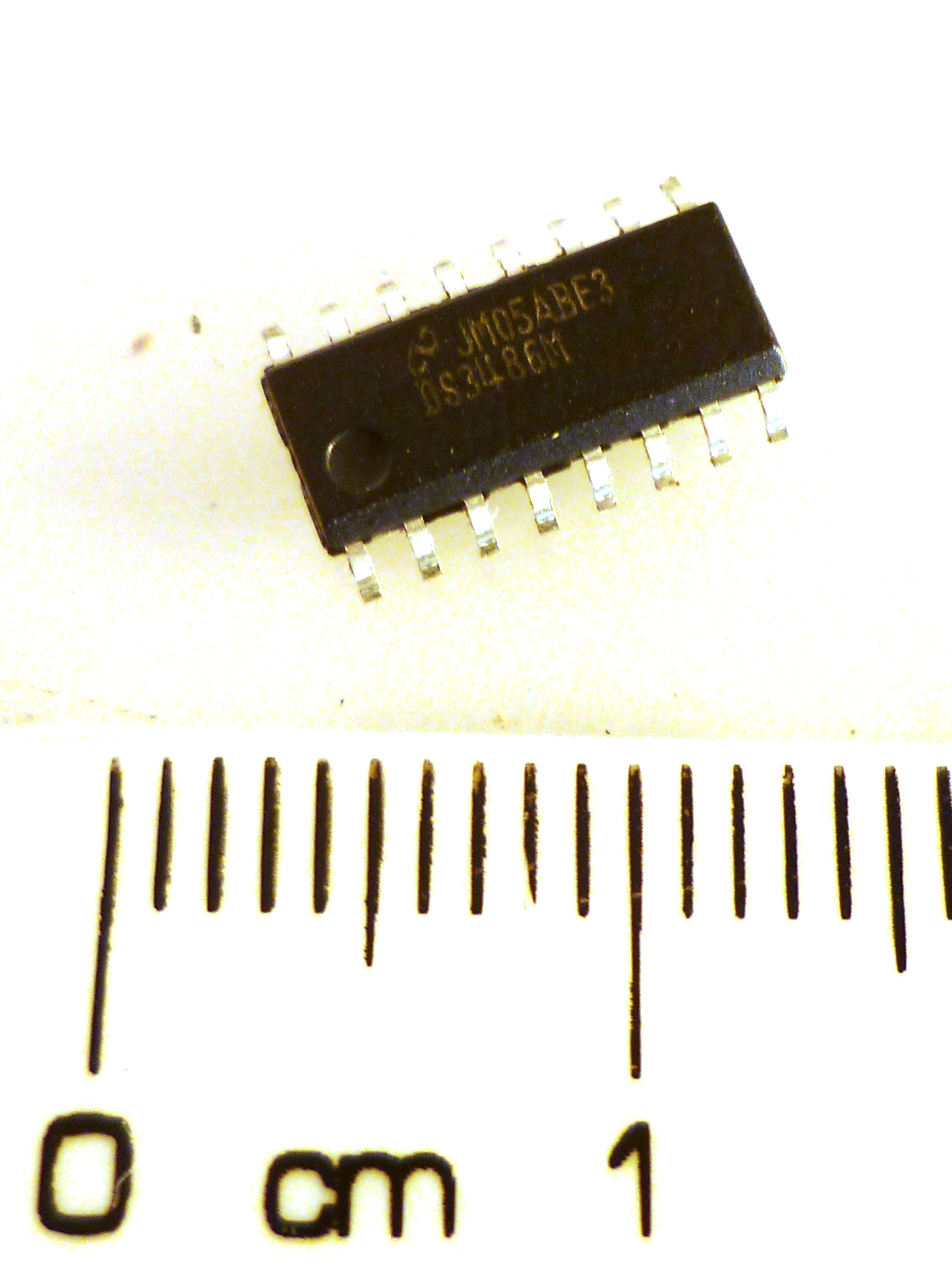 National Semi DS3486M Quad RS-422, RS-423 Line Receiver SOIC-16 OT0030 ...