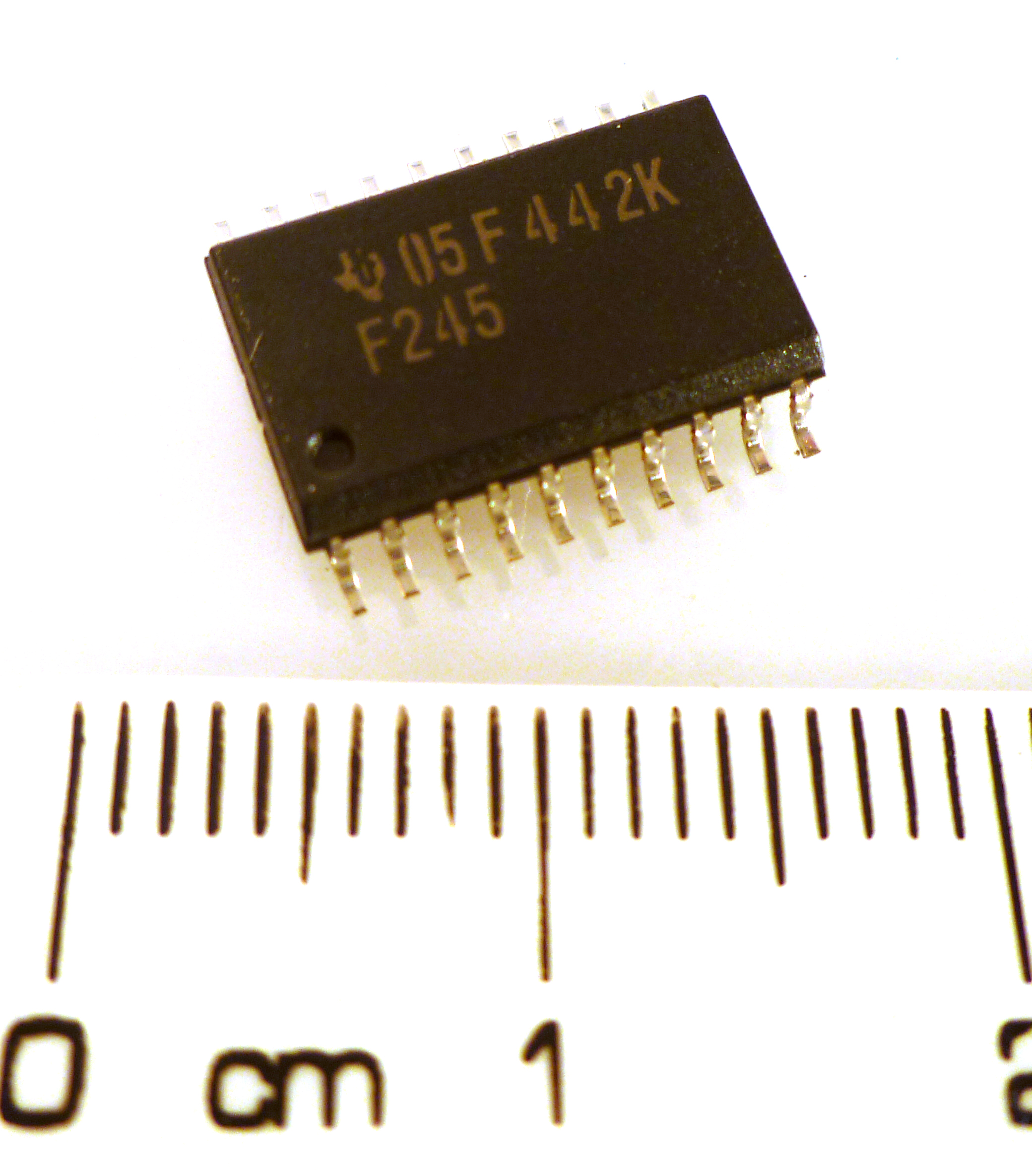 Texas F245 Octal Bus Transceiver 20-SOIC OMS1-12T | Rich Electronics