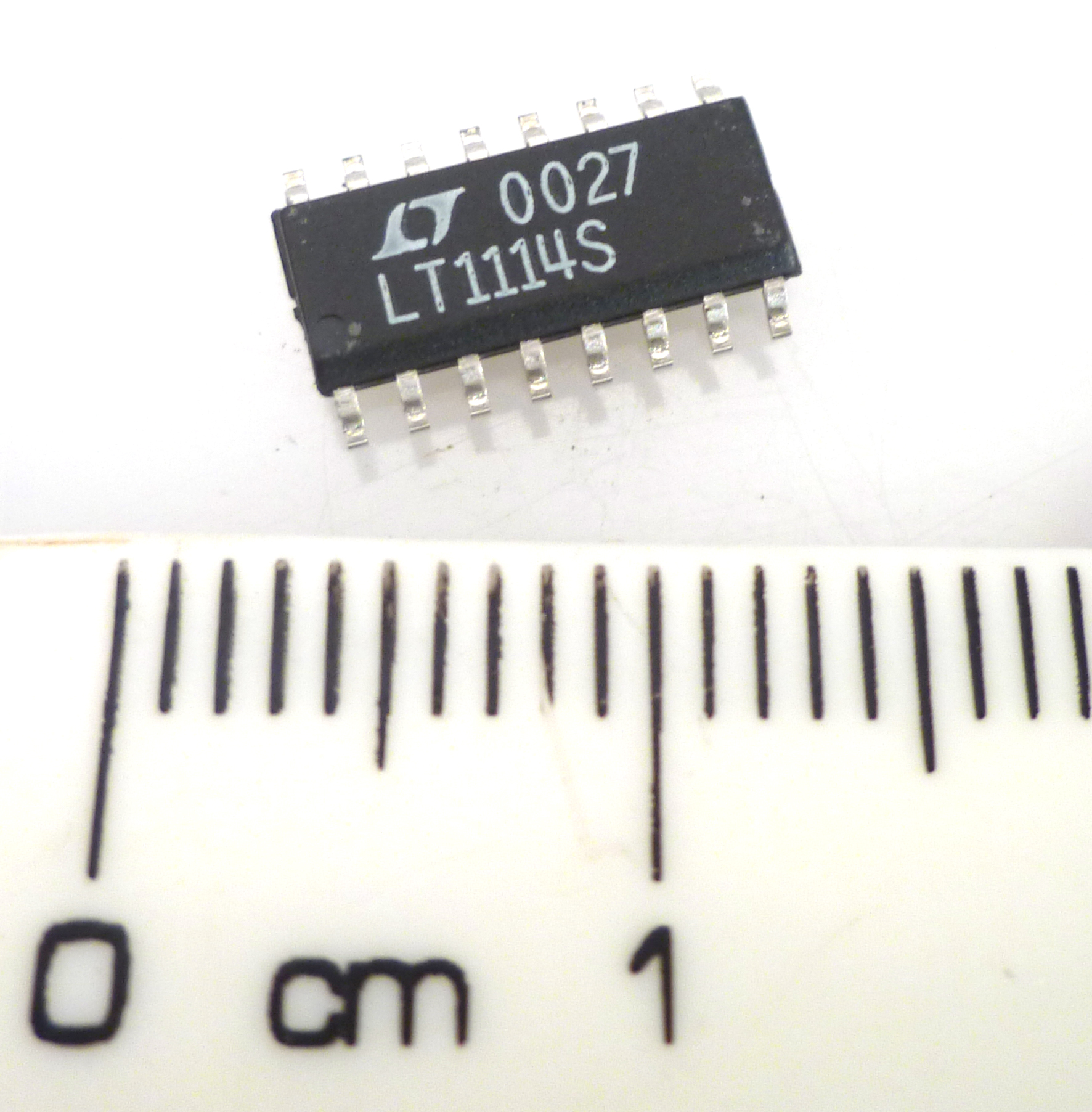 Linear Technology LT1114S Quad Picoamp Input Op Amp SOIC-16 OMS1-13Z | Rich Electronics