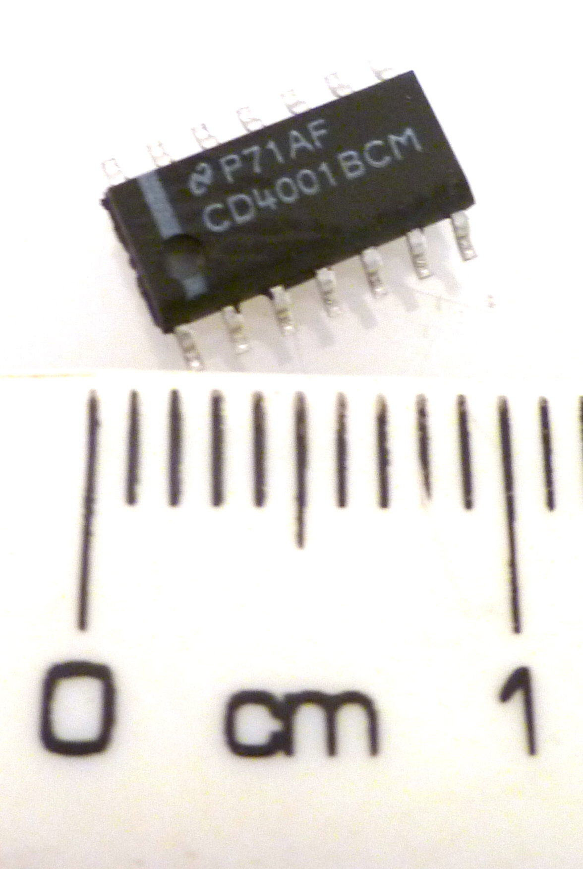 National Semi CD4001BCM Quad Gate OMS1-13Z2 | Rich Electronics