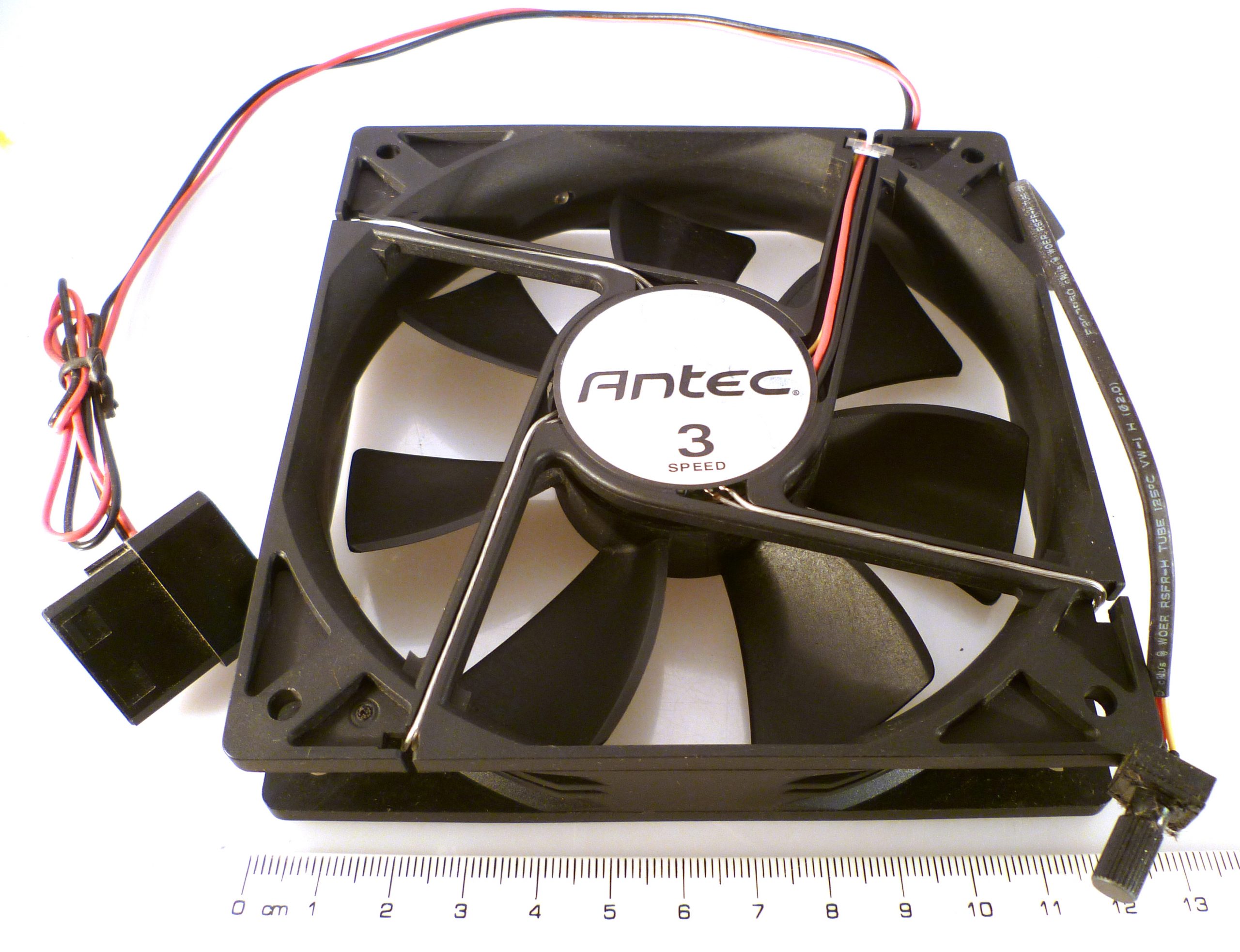 Antec Vari-Speed PC Fan 120x120x38mm LP4 Pin Power 3 Blue LEDs 12Vdc ...