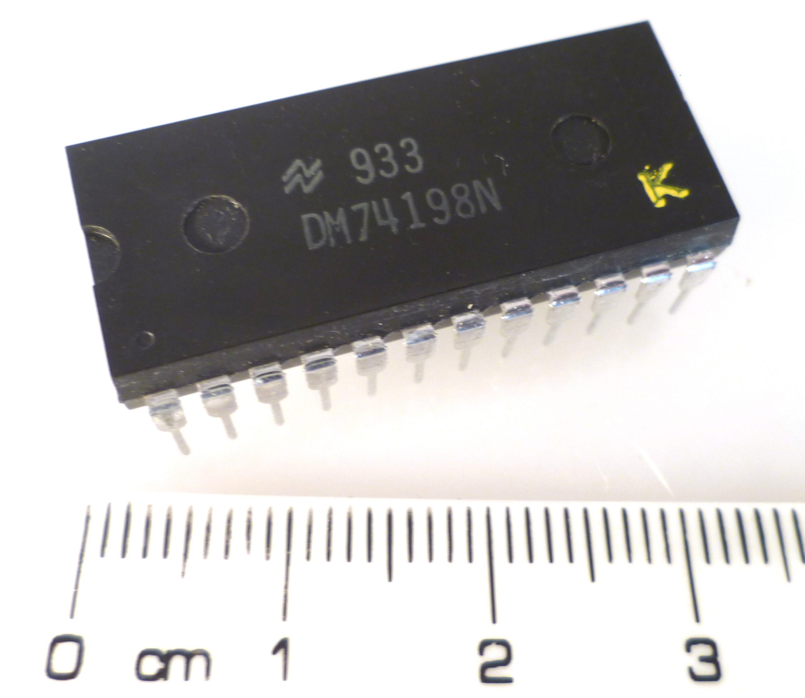 National DM74198N TTL 8 Bit Shift Register PDIP24 OT0059 | Rich Electronics