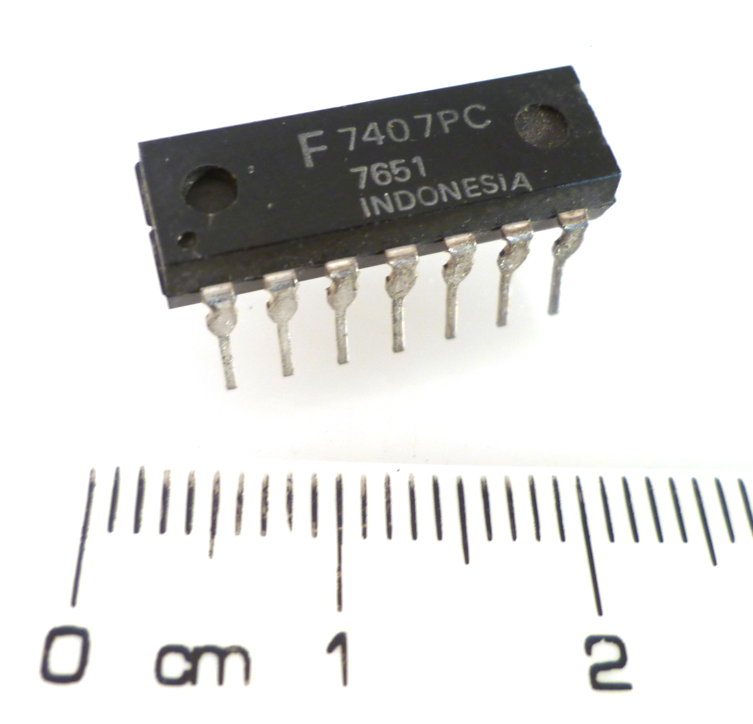 Fairchild 7407PC Buffers & Line Driver 14 DIP OT0073 | Rich Electronics