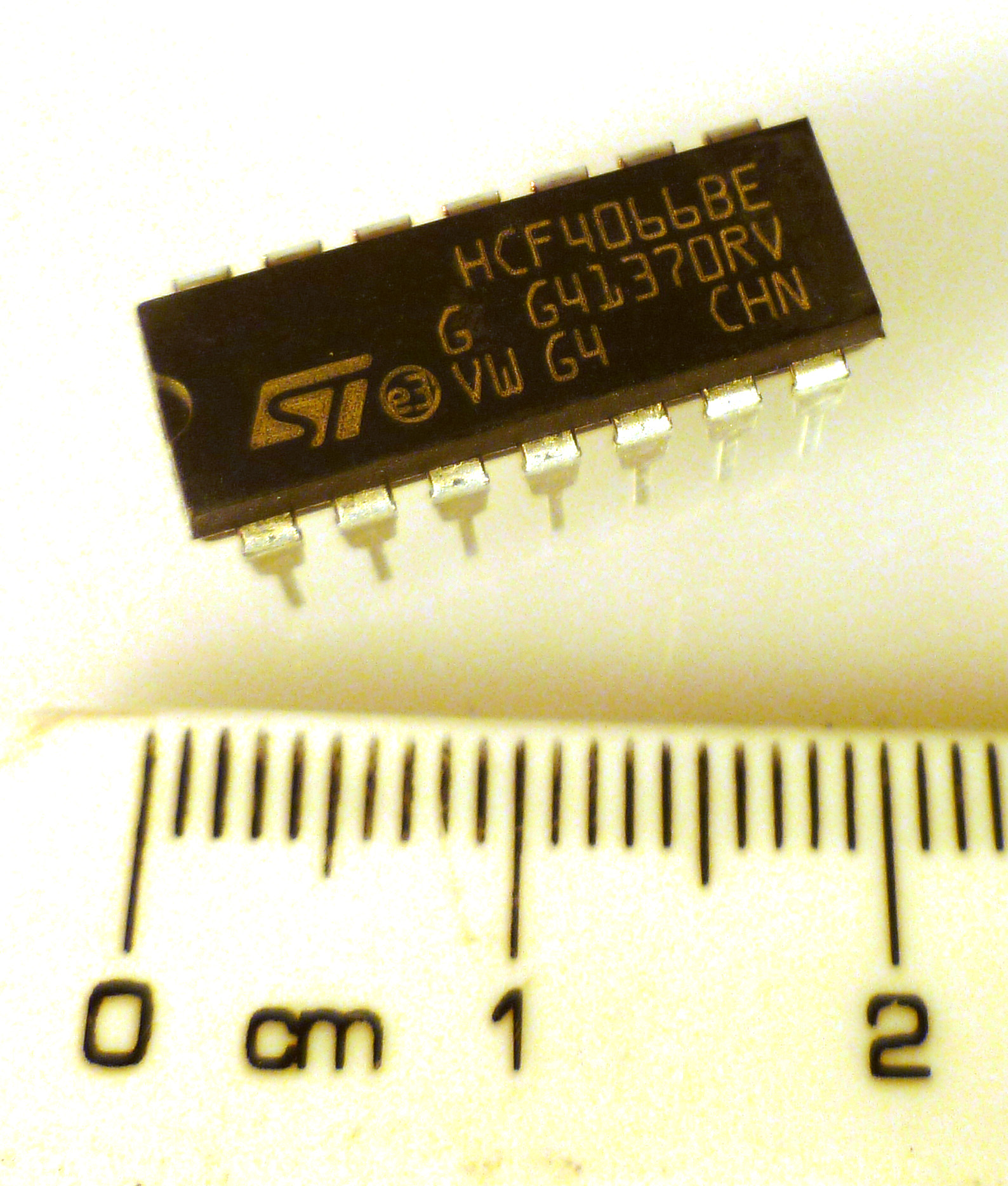 STMicroelectronics HCF4066BE Quad Bilateral Switch 14PDIP OT0080 | Rich ...