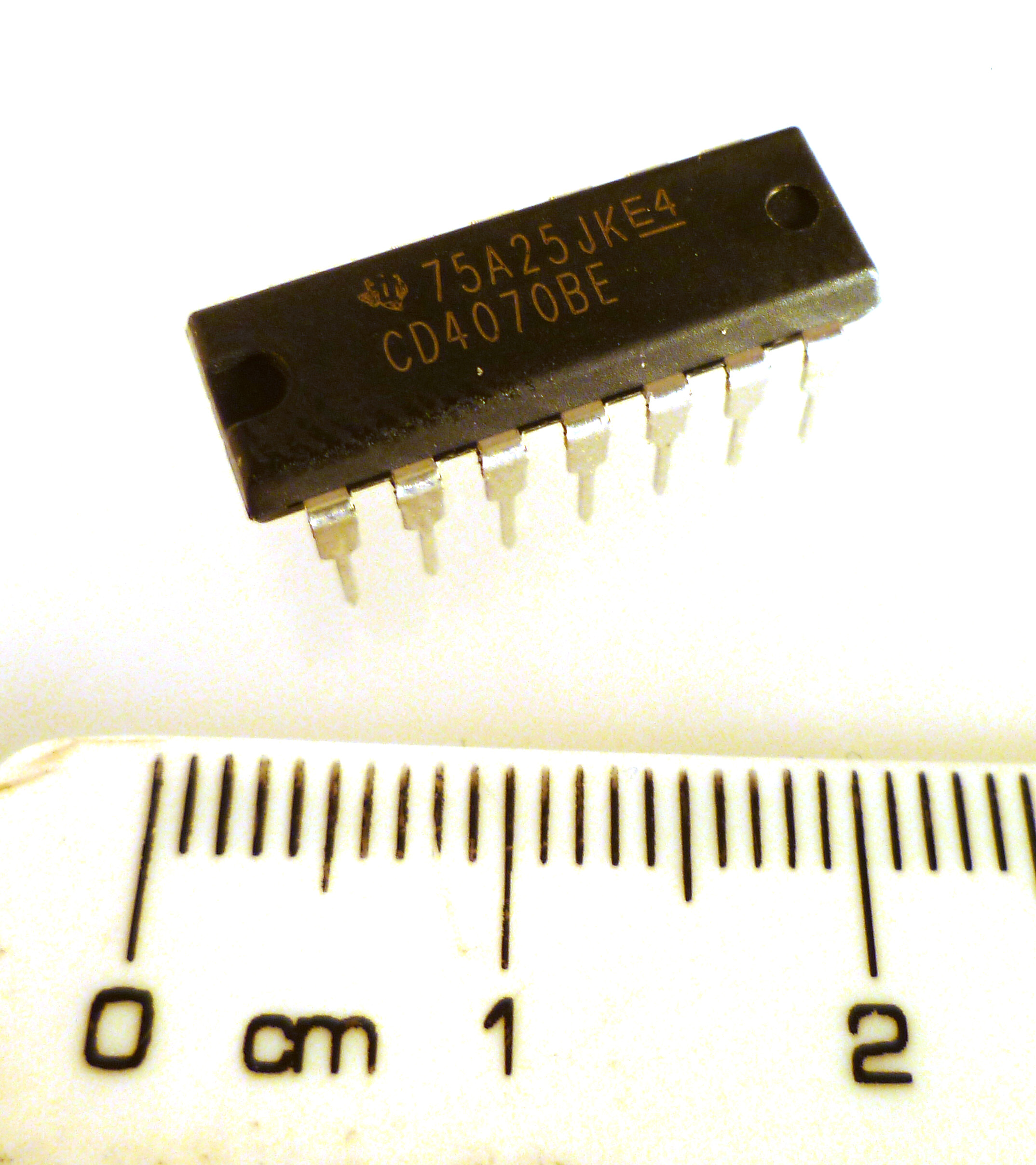 Texas CD4070BE Logic Gates Quad Exclusive PDIP14 OT0086 | Rich Electronics