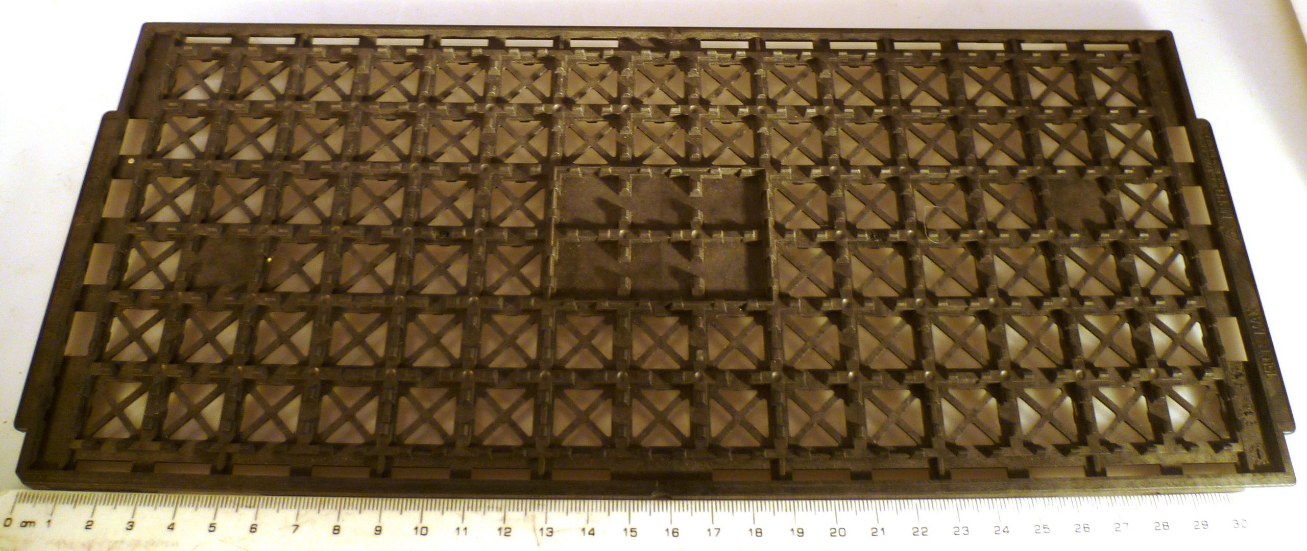 Daewon BGA 17x17mm Jedec Chip Waffle Tray MPPO1F1-1717-A19 EB8A3-1 ...