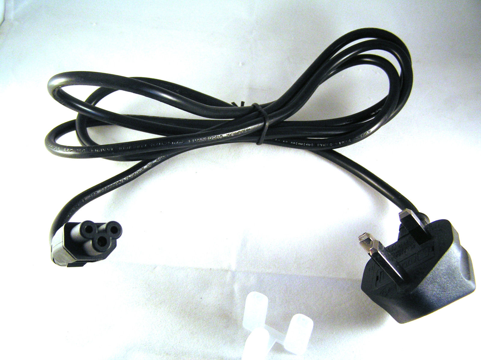 Volex UK 3 Pin Plug To 3 Way Clover Leaf C5 2 Metre Power Lead OM0775 ...