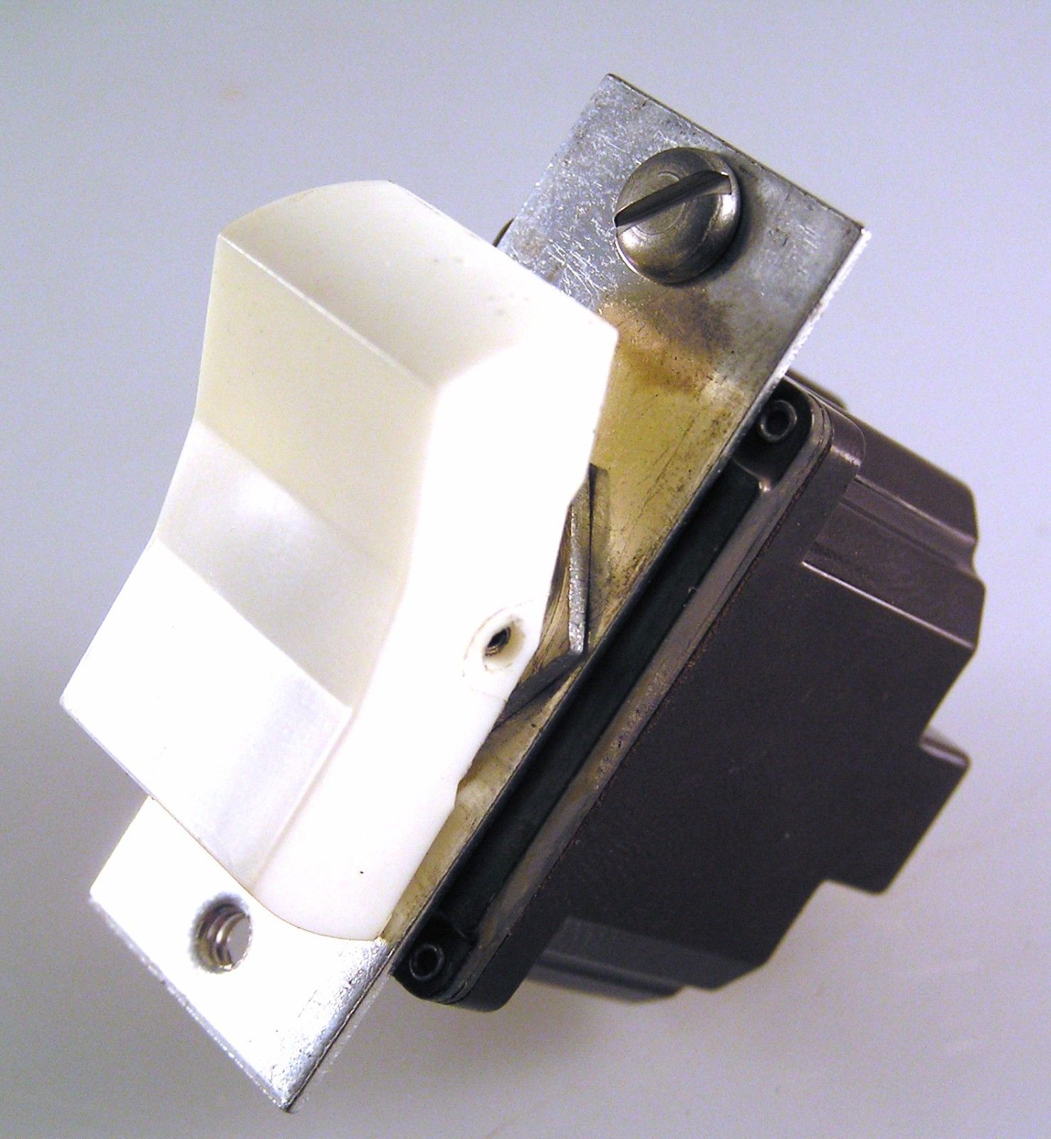 Eaton Cutler Hammer 8906K3634 Panel Mount Rocker Switch OFF / ON / ON ...