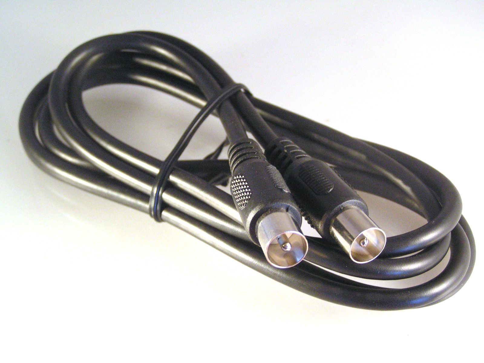 TV Aerial 1.5 Metre Cable 75 Ohm Coax Plug to Plug Lead OM0848 | Rich ...