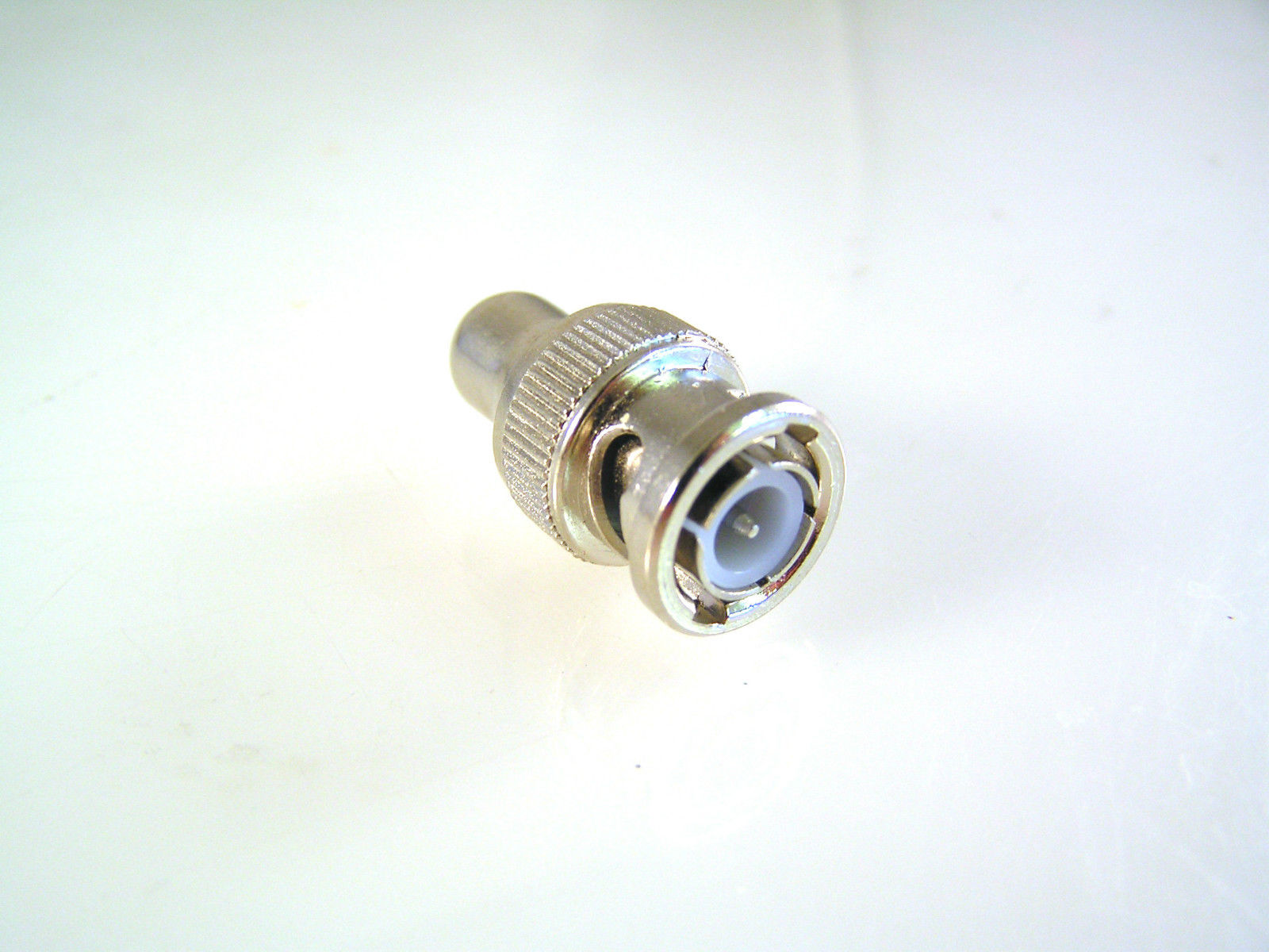 BNC Plug to Phono Socket Adapter-Naim Pre Amp Etc. OM0747 | Rich ...