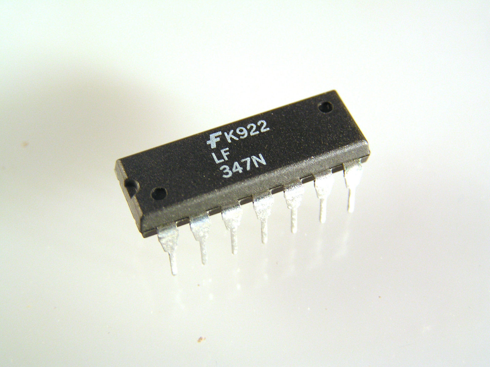 Fairchild LF347N Quad Operational Amplifier 14 PDIP OM0008T | Rich Electronics