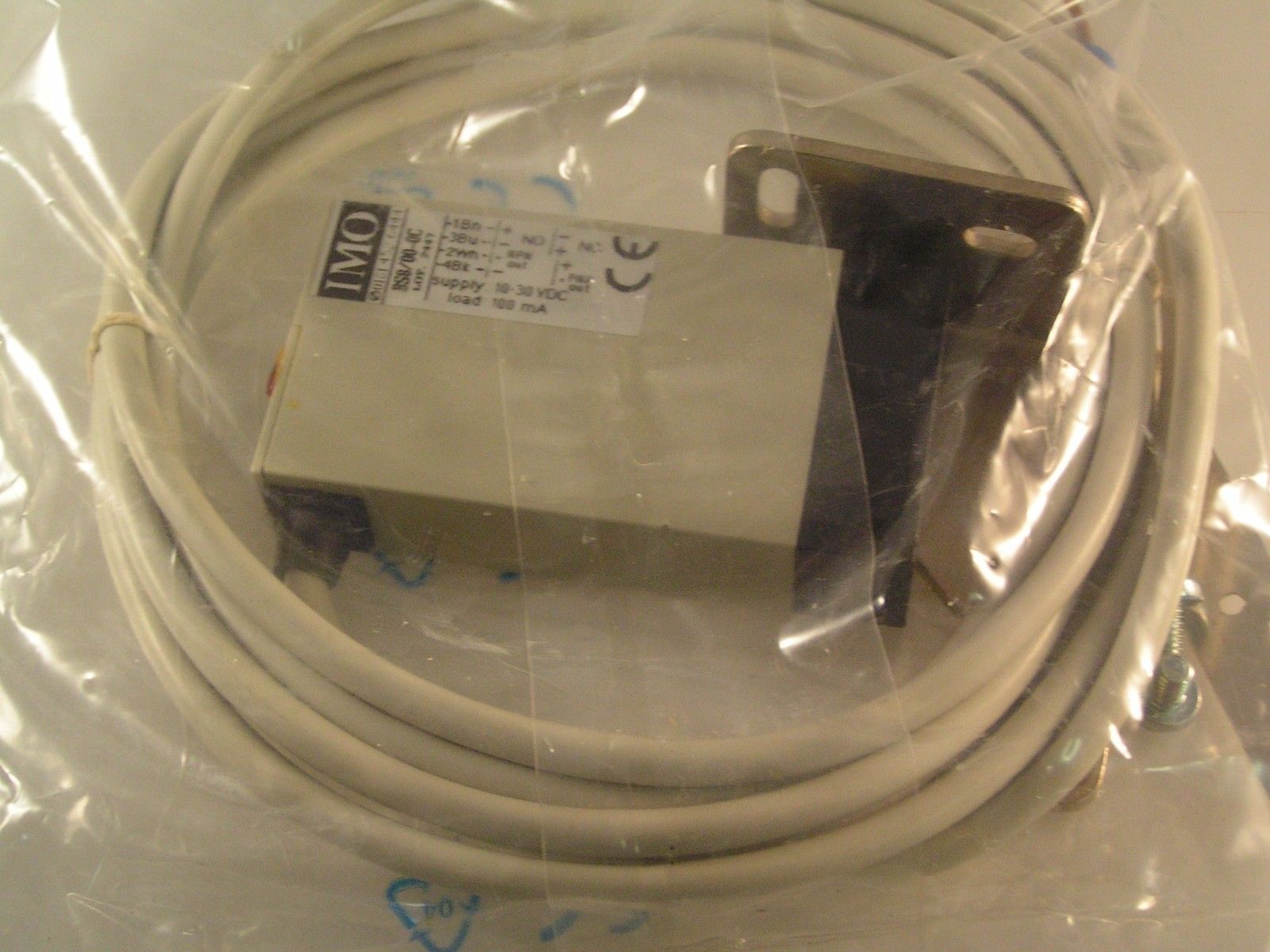 Imo Bs8 00 0c Rectangular Photoelectric Switch Sensor 10 30vdc 100ma