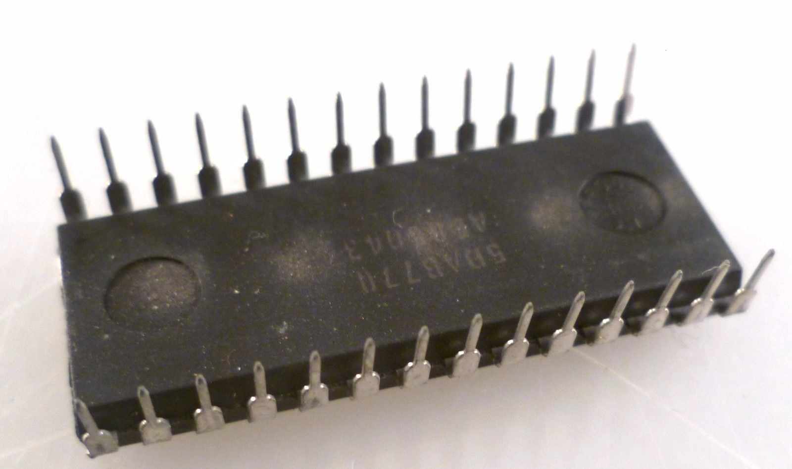 SGS Thomson EF6805P6P 8-BIT MICROCOMPUTER UNIT OMA037U | Rich Electronics