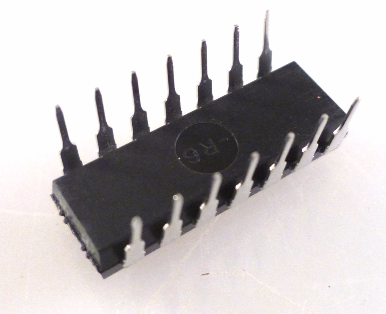 Matsushita 74LS86 Quad 2-Input XOR Gate OMA037R | Rich Electronics