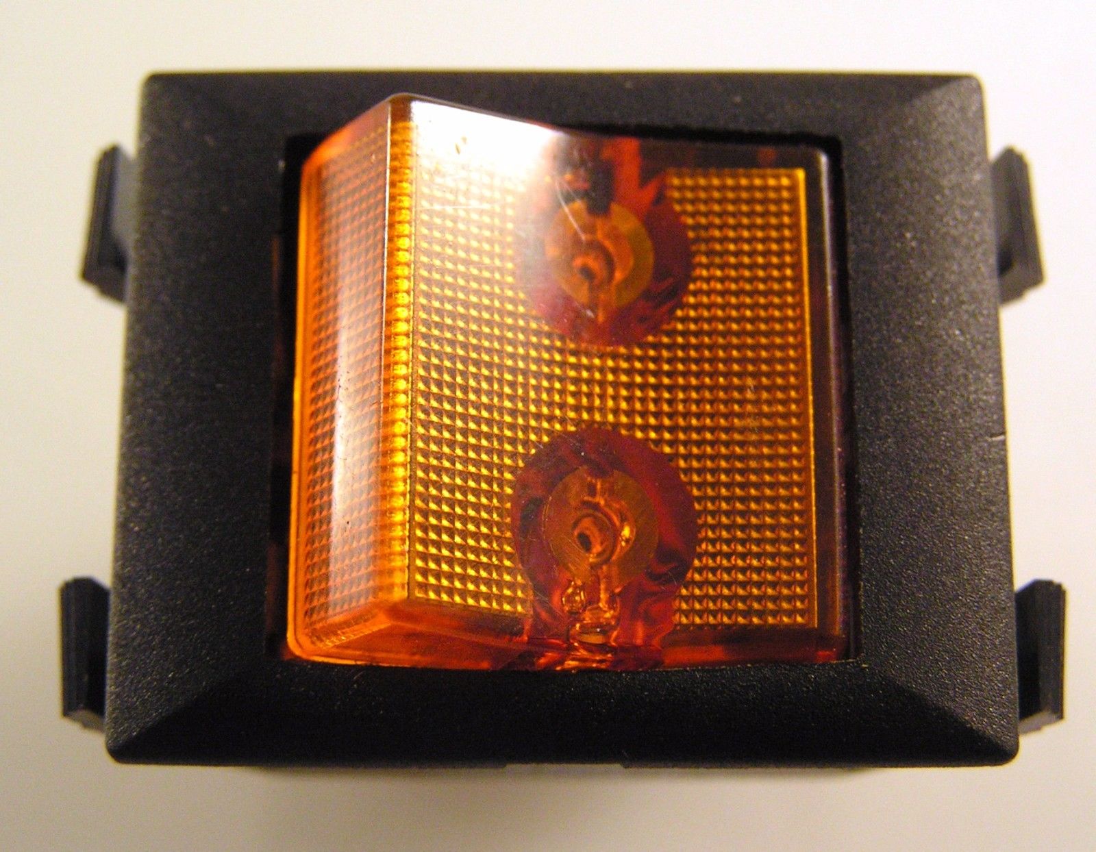 Arrow England 2000A21EA Illuminated Amber Rocker Switch DPCO On/Off ...