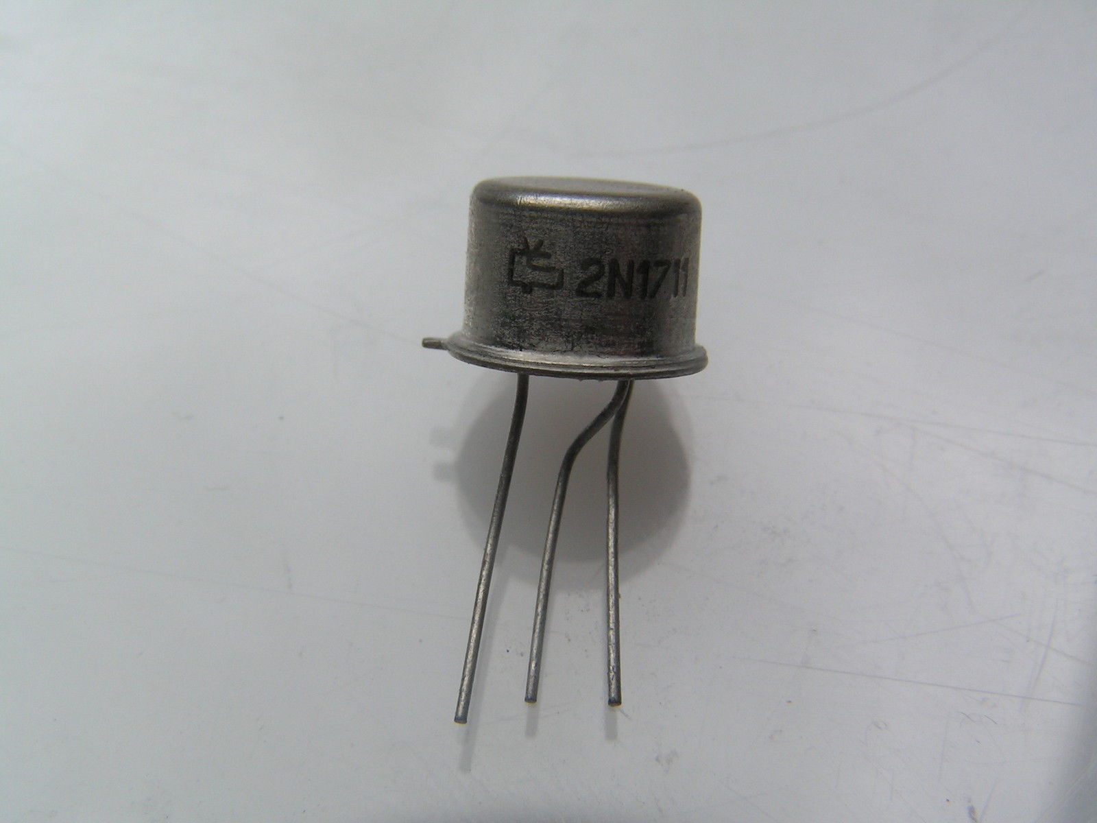 2N1711 General Purpose NPN Transistor TO39 Package OM0126 | Rich ...