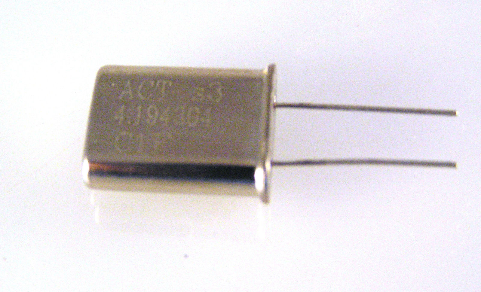 ACT 4.194304 MHz HC49/U Crystal 10 Pieces OM1111X | Rich Electronics